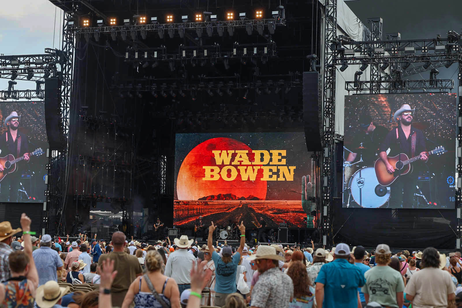 Wade Bowen in Concert at McLane Stadium: Aug. 23, 2025 | Baylor ...
